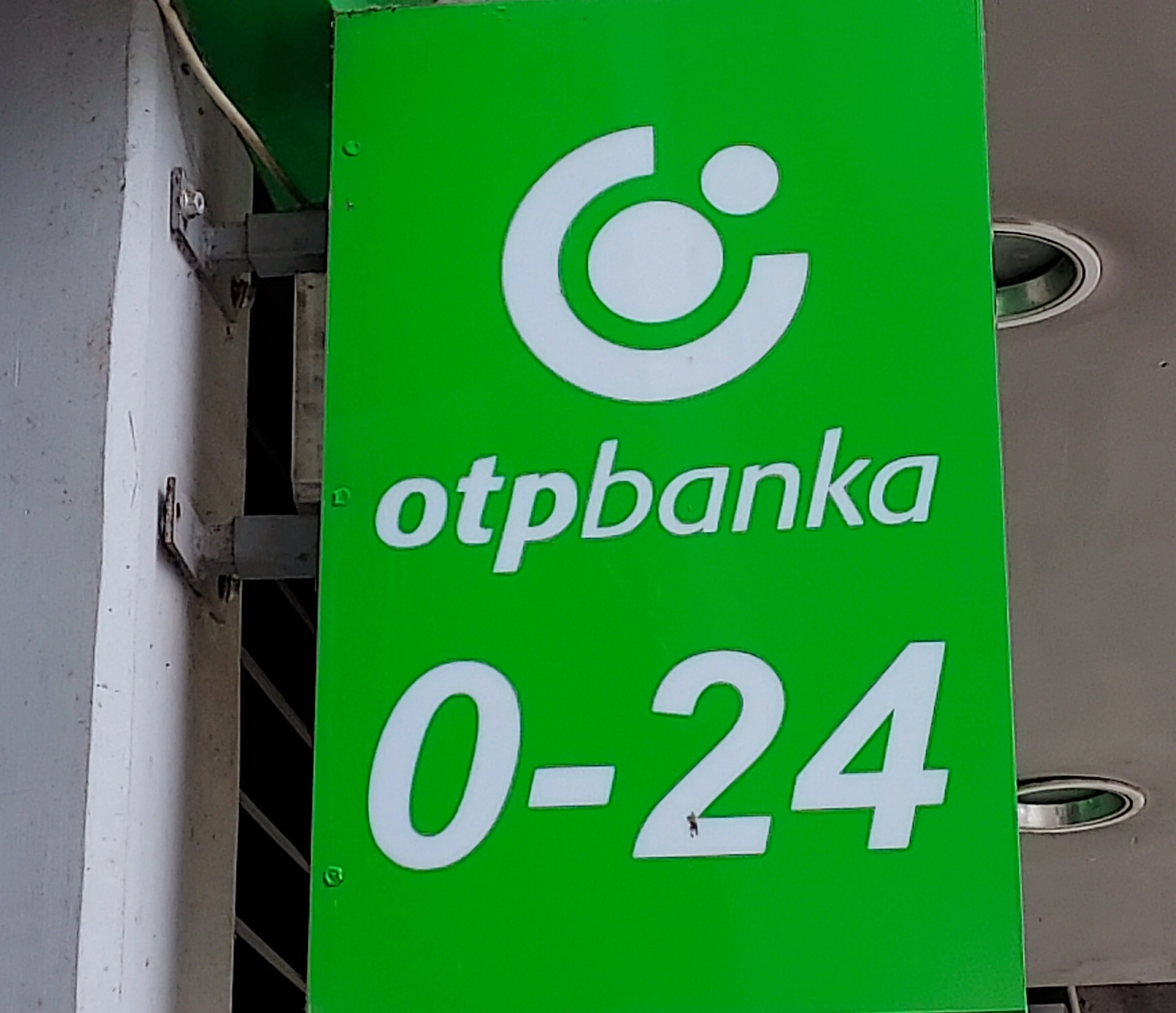 24-Hour International Bank of Kion x Jasiri | Fandom