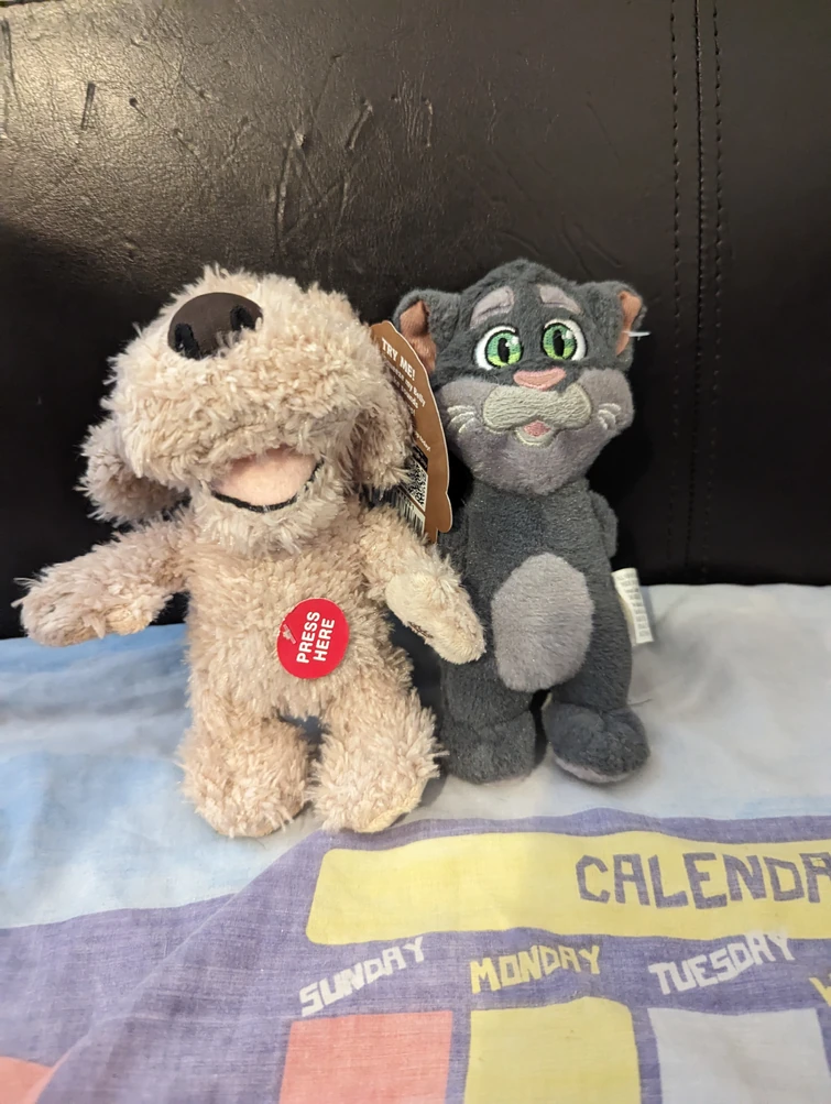 Tom and Ben keyrings | Fandom
