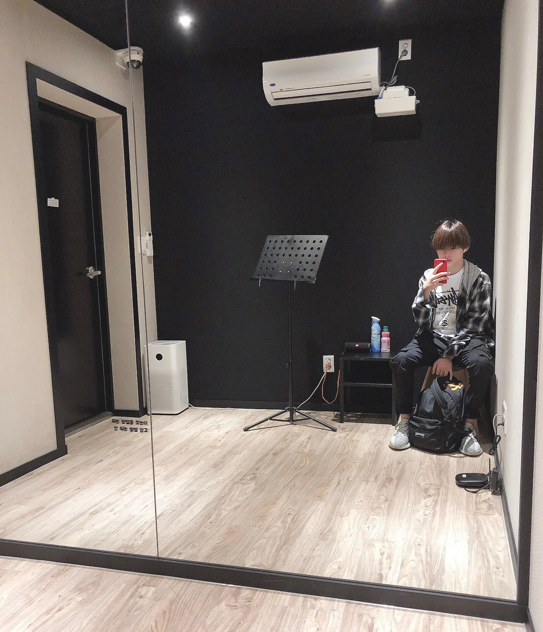 Crossing Paths With a CEO: An International Love Story" Niki Enhypen FF ...