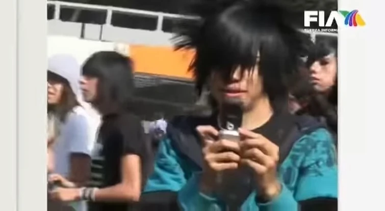 Grabaciones de la pelea de emos vs punketos en DF en el 2008 | Fandom
