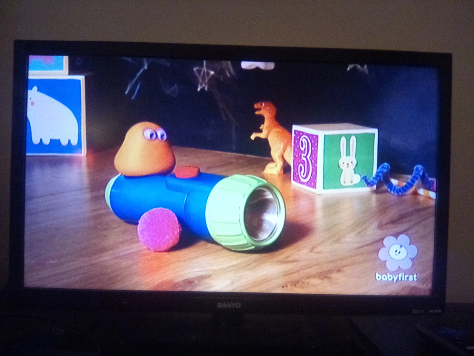 Here's a picture of The Very Small Creatures airing on Babyfirst | Fandom