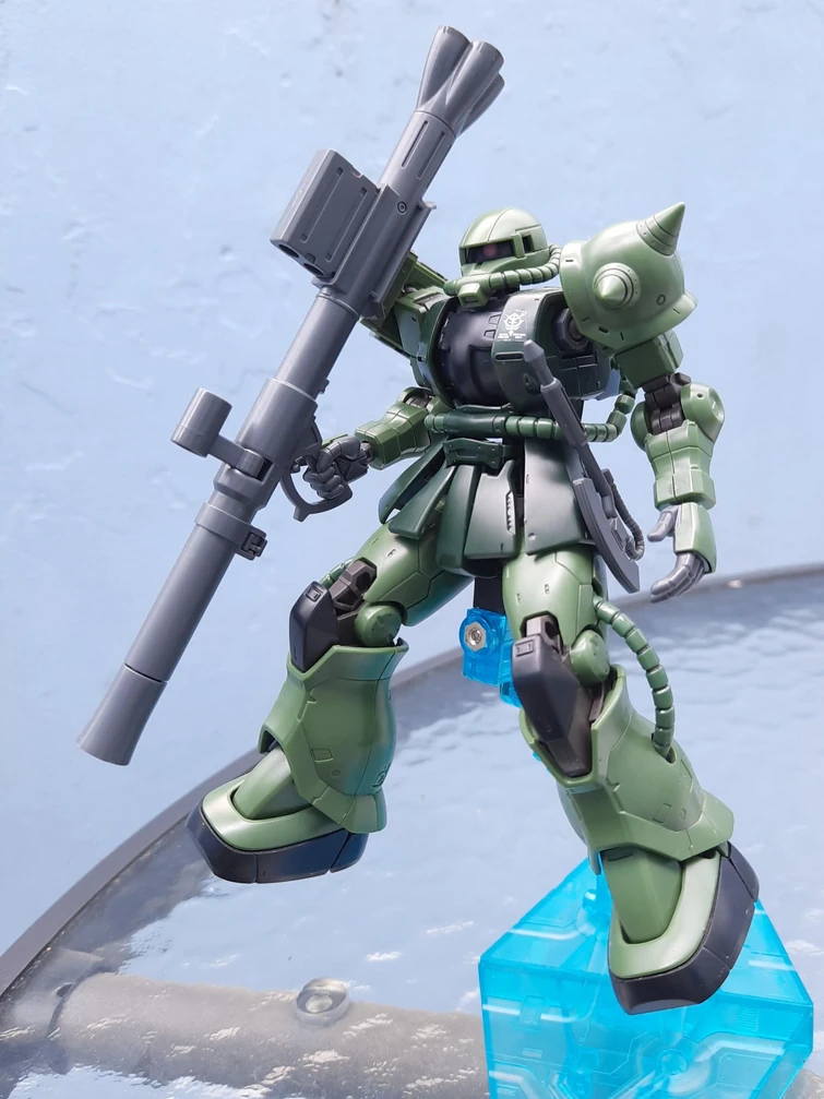 Zaku posing | Fandom