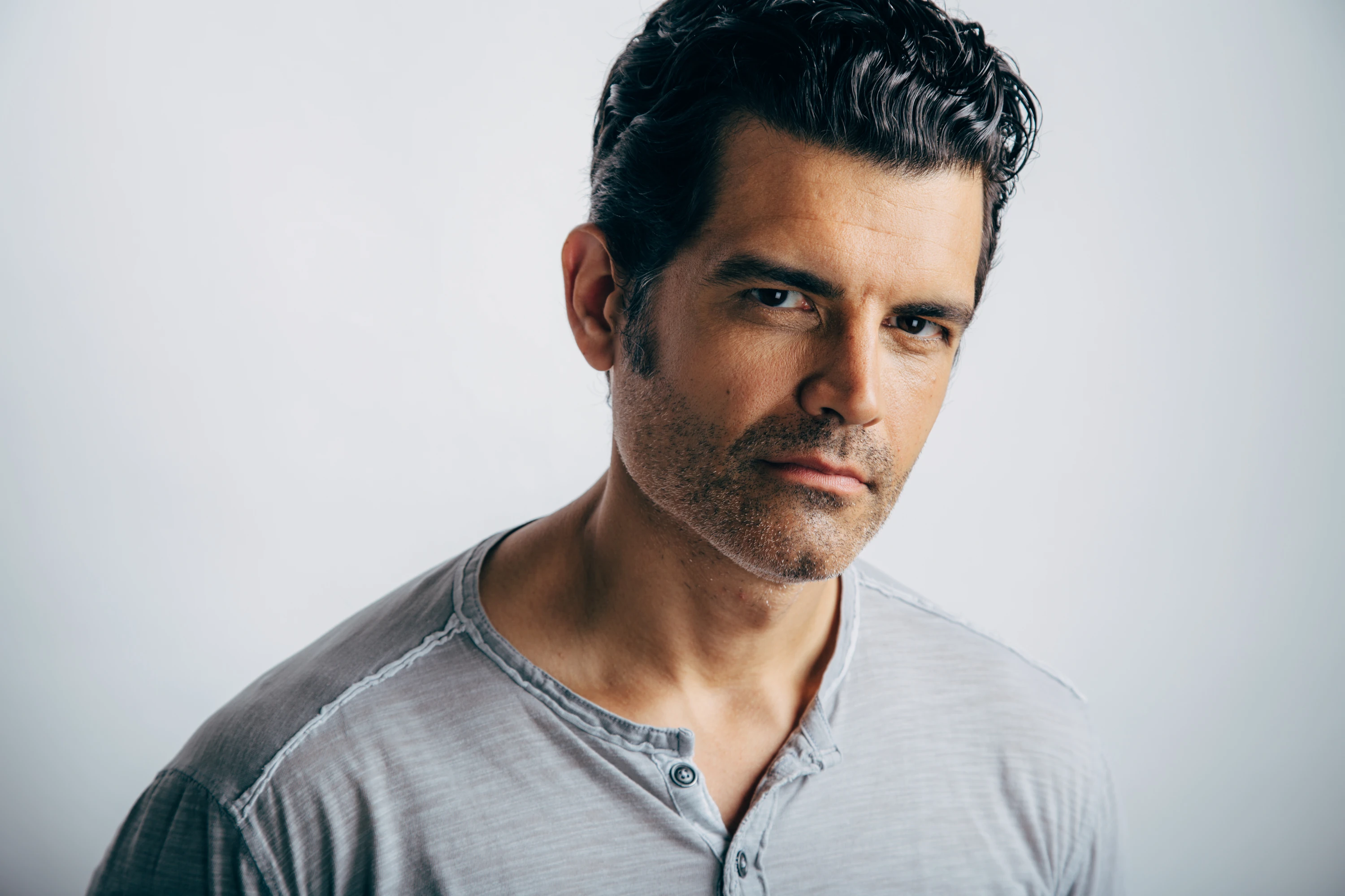 Oscar Isaac looks a lot like Jason Griffith. | Fandom