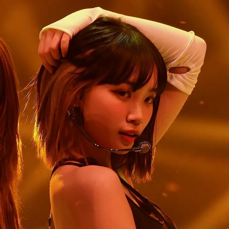 Kim Chaewon | Fandom