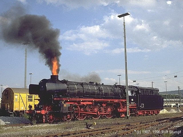 Headcanon: All steam engines spew fire out of their funnels when they ...