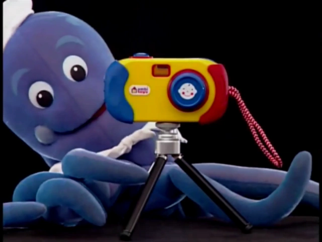 Ambi Toys Giggle Camera | Baby Einstein Wiki | Fandom