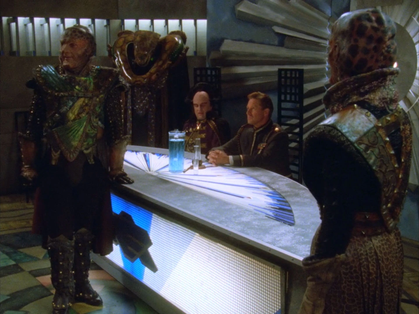 Category:Na'Toth images | The Babylon Project | Fandom