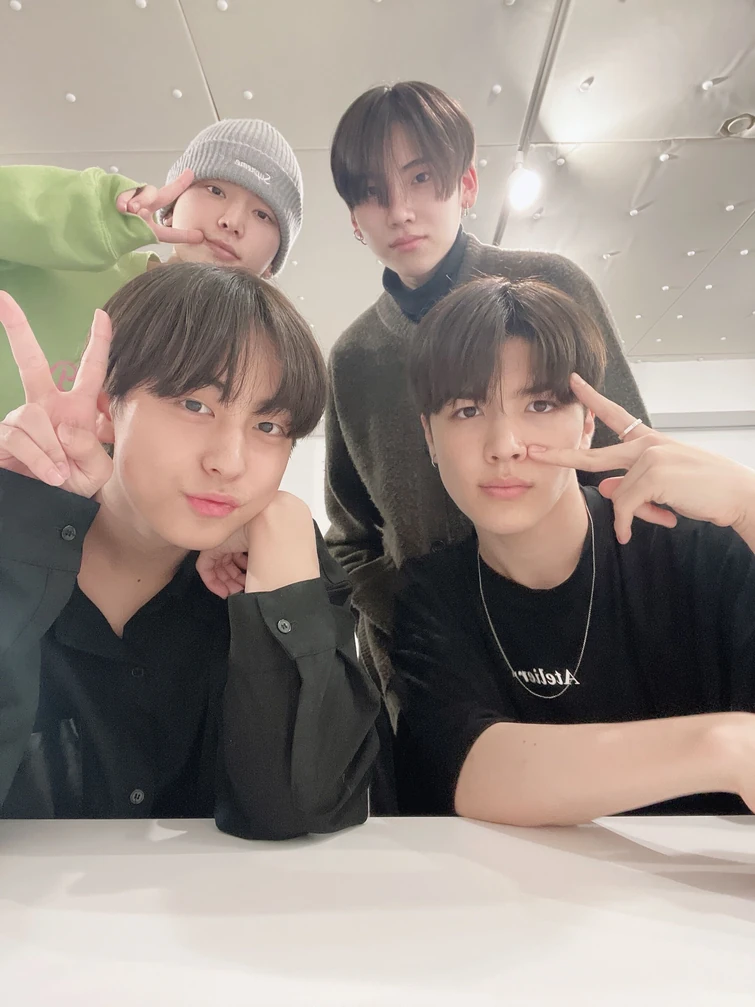 Day 613 of posting a pic of the members of &Team because they debuted!!