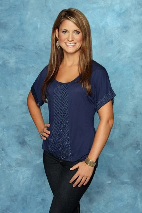 Renee Halpin | Bachelor Nation Wiki | Fandom