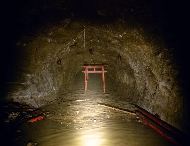 Level 8: "Cave System" | Backrooms Blix Wiki | Fandom