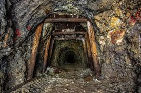 Level --8: "The Infinite Cave" | Backrooms Freewriting Wiki | Fandom