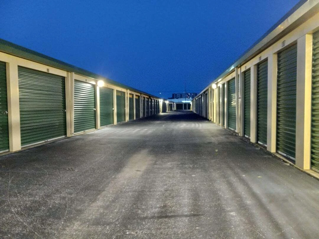 Level 48: "Storage units" | Backrooms Freewriting Wiki | Fandom