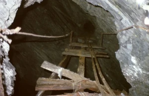 Level 8: "Cave System" | Backrooms Wiki | Fandom