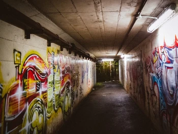 Level 92 η: "リーガル・グラフィティ" | Backrooms Wiki | Fandom