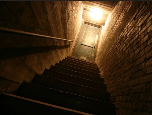 Nível 35-D "The Basement of Nothing" | Wiki Backrooms | Fandom