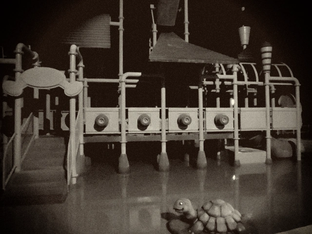 Level 65: "𝕔𝕙ildɥood 🄿;aygr0undʂ...?" | Backrooms Wiki | Fandom