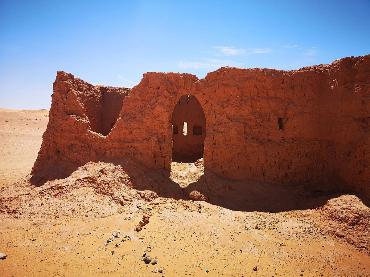 Level 46: "The Arabian Desert" (アラビアンの砂漠) | Backrooms Wiki | Fandom