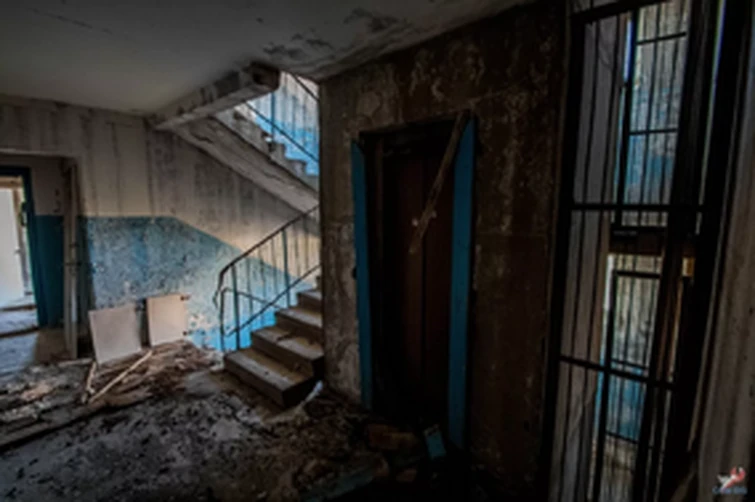 Уровень 92: "Бесконечный подъезд" | Backrooms вики | Fandom