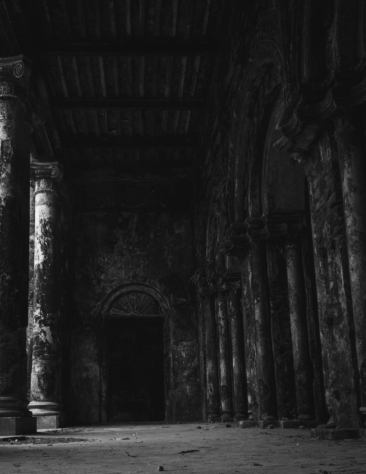 Level -61 η: "The Dim Light Passage" (薄明かりの通路) | Backrooms Wiki | Fandom