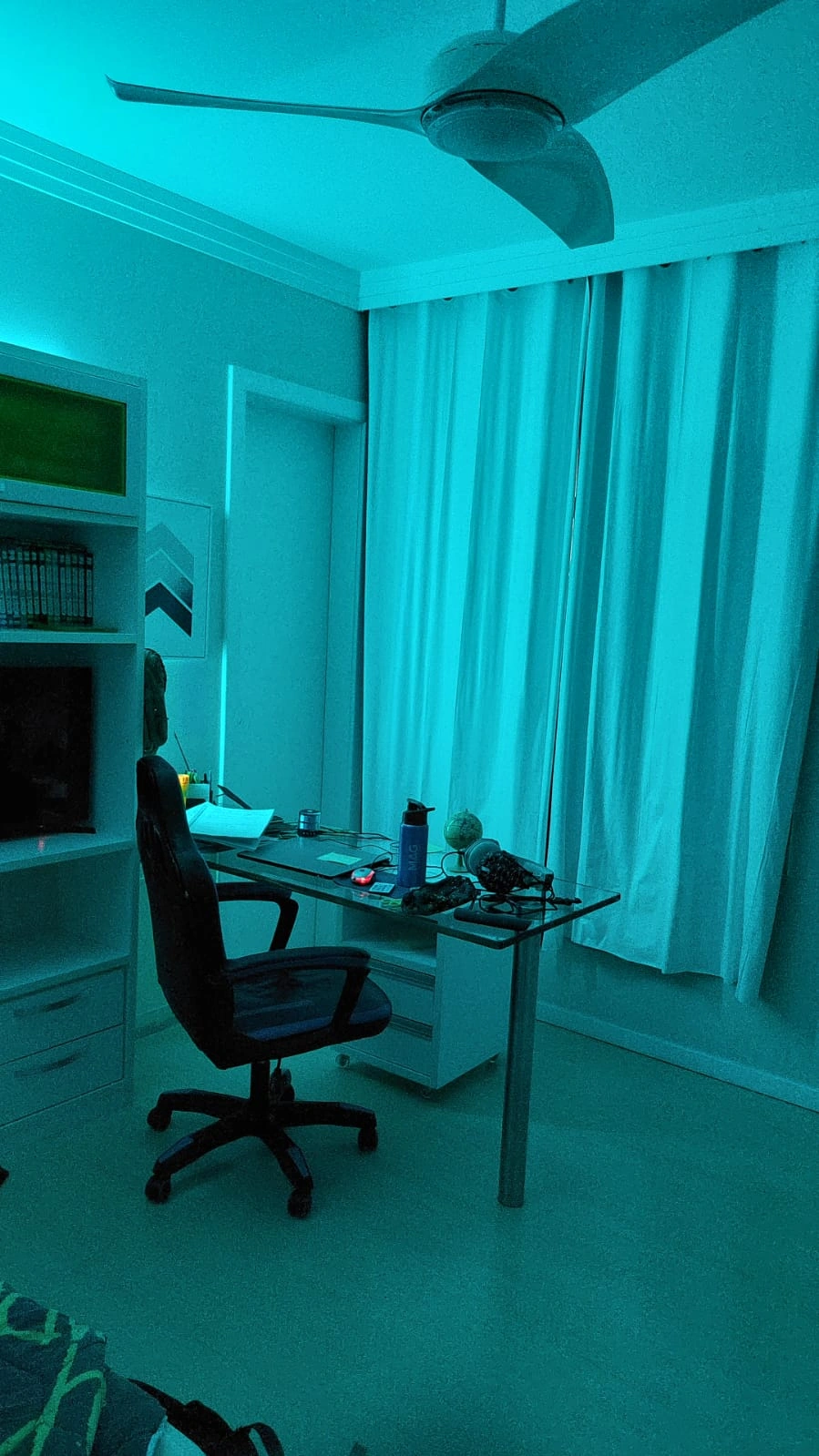 Nível 14-PT: Escritório CMYK | Wiki Backrooms | Fandom