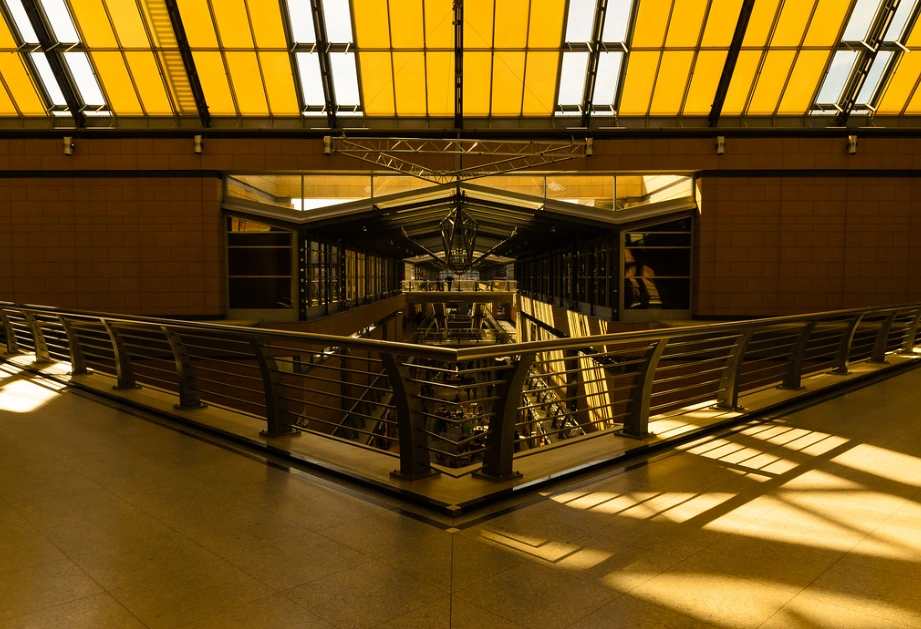 Level 131 η: "対称的な現実" | Backrooms Wiki | Fandom