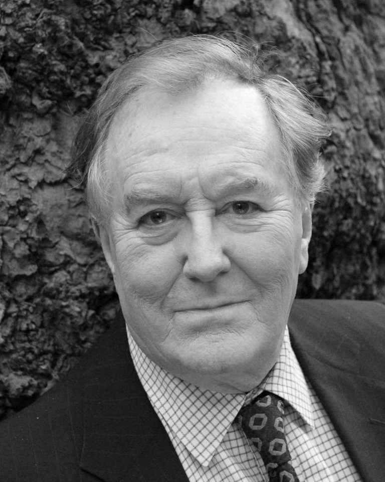 Robert Hardy | Baker Street Wiki | Fandom