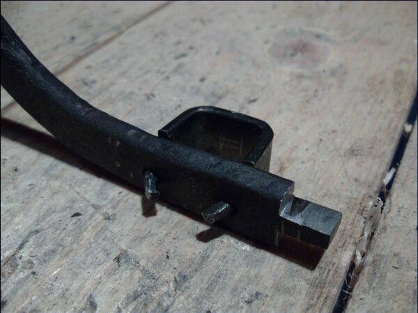 Attaching pi-brackets to field-frame bars | Greek and Roman Artillery ...