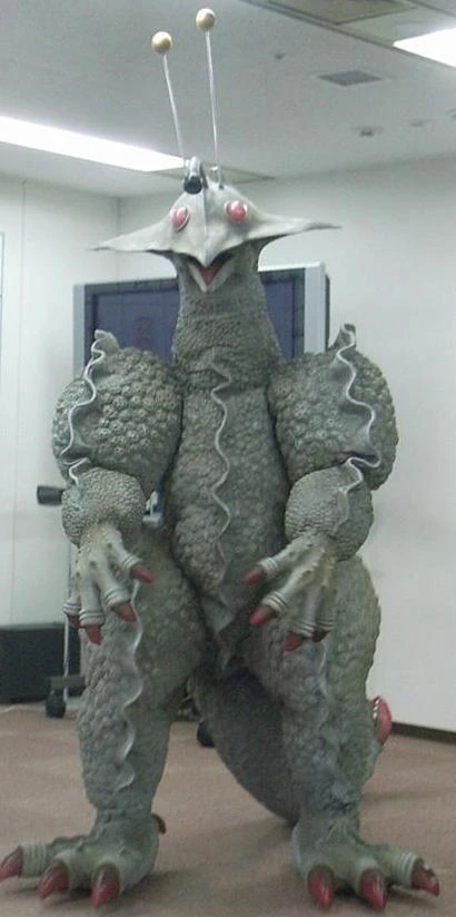 Ikīkī | BandaMikołajka Wiki | Fandom