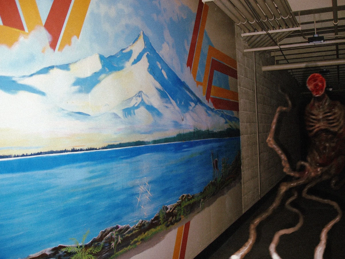 Something moves in the old building at night | Barli and SCP Foundation ...