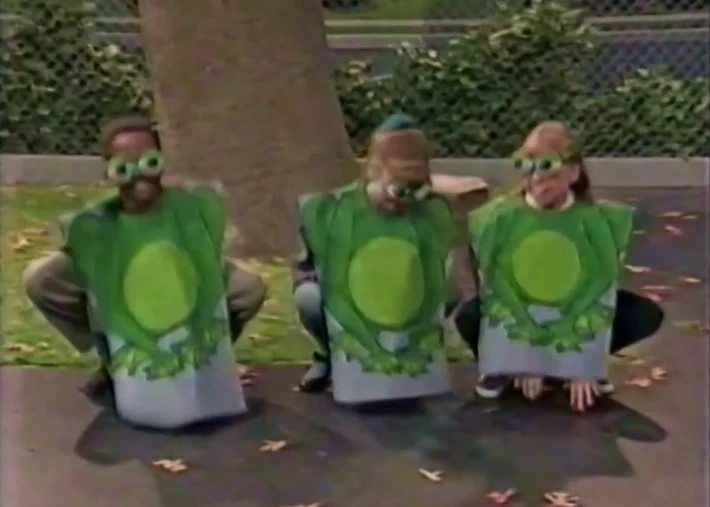 Three Little Speckled Frogs | Barney Wiki | Fandom