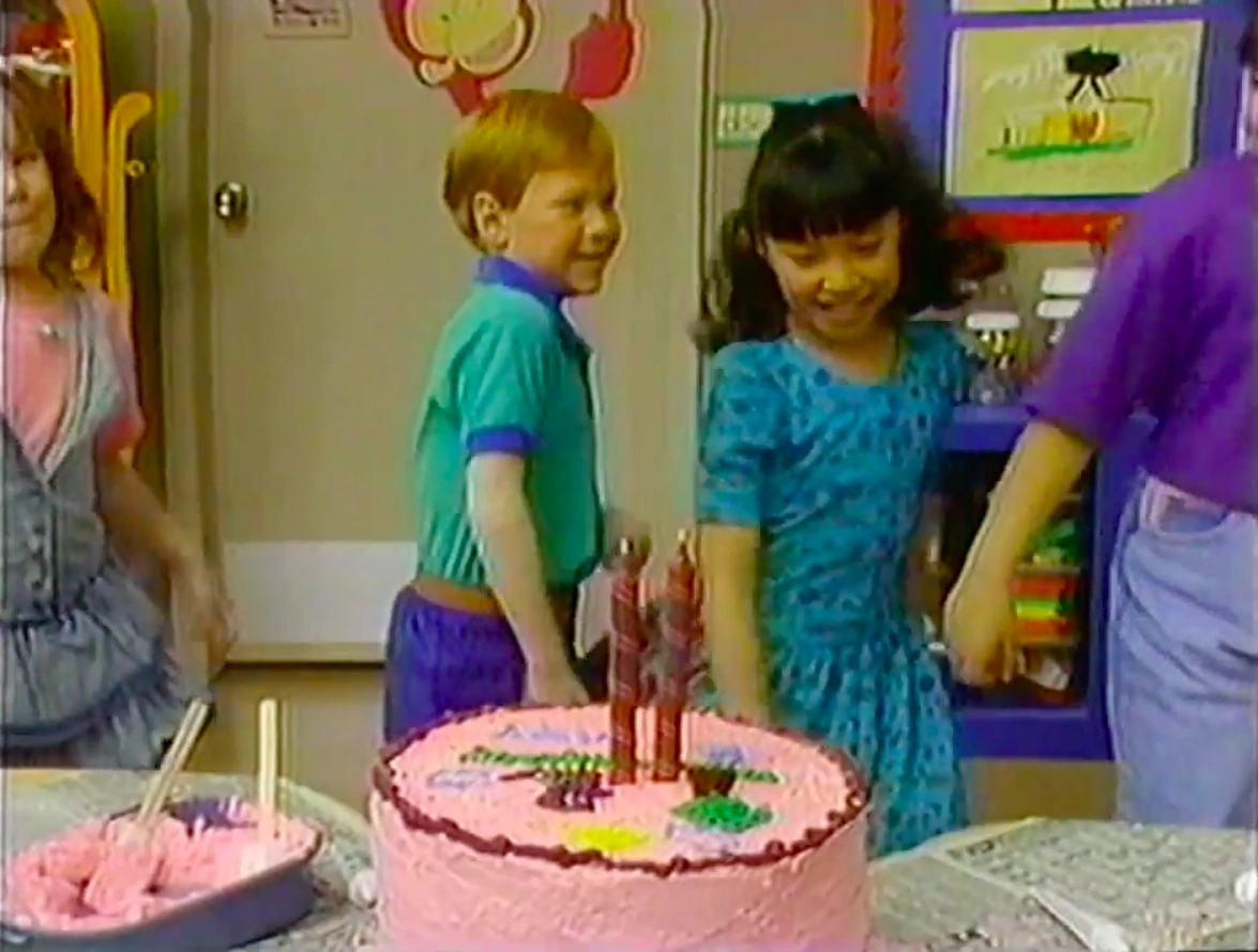 Frosting the Cake | Barney Wiki | Fandom