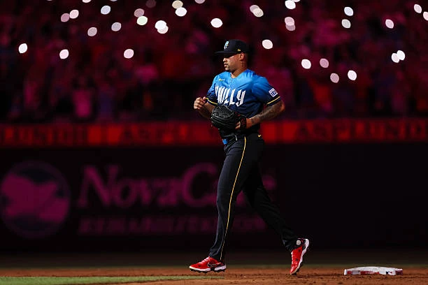 Jhoan Durán | Baseball Wiki | Fandom