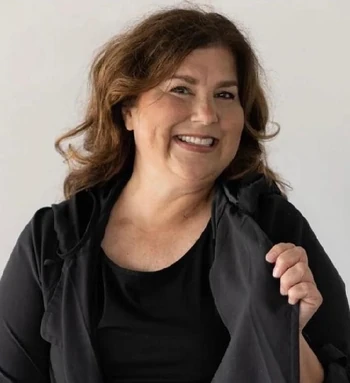 Kelly Bates | Bates Family Wiki | Fandom