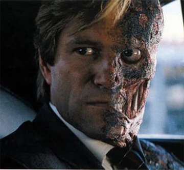 El Caballero Oscuro Dos Caras Harvey Dent (Aaron Eckhart) | Batpedia