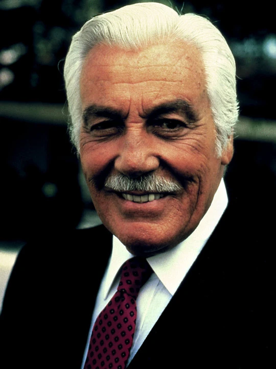 Cesar Romero | Batpedia | Fandom
