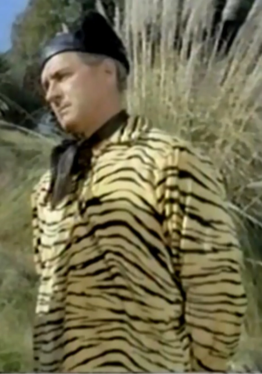 Leo | Batman Wiki | Fandom