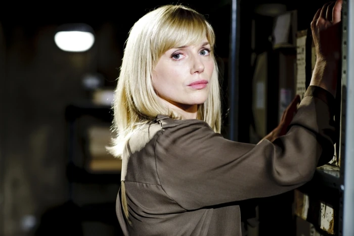 Sarah Essen (BBC Batman Series) | Batman Fanon Wiki | Fandom