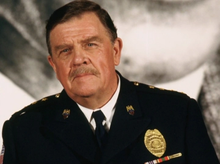James Gordon (Pat Hingle) | Batman Fanon Wiki | Fandom