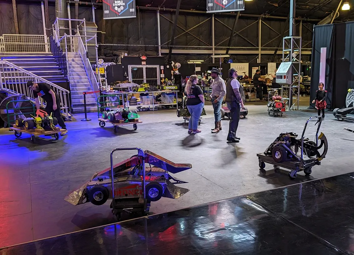 ShowBots | BattleBots Wiki | Fandom
