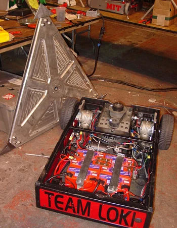 TriMangle | BattleBots Wiki | Fandom