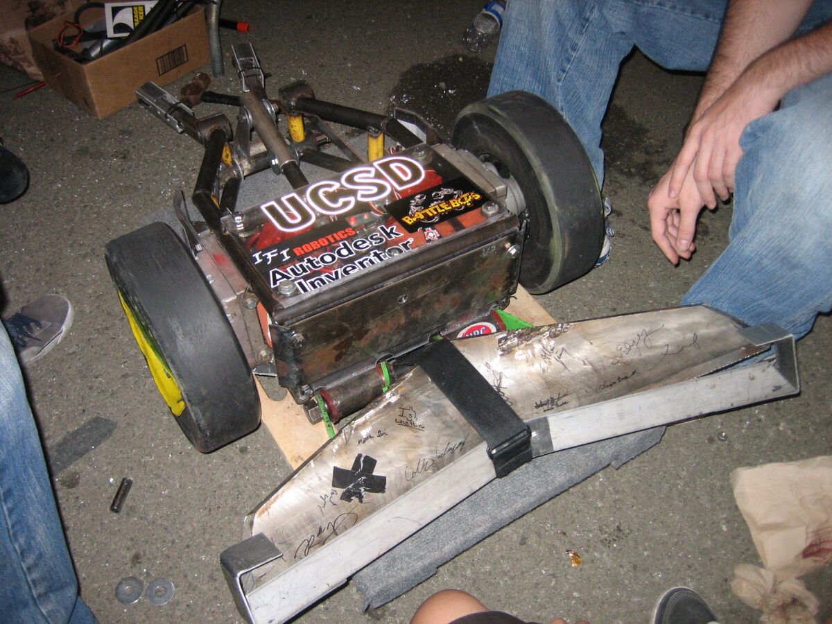 Triton Middleweight Battlebots Wiki Fandom