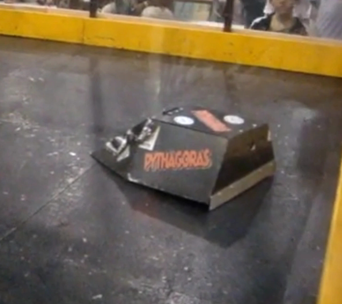 Pythagoras | BattleBots Wiki | Fandom
