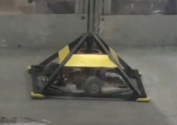 Queen Bee (15lb) | BattleBots Wiki | Fandom