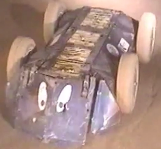 Little Blue Engine | BattleBots Wiki | Fandom