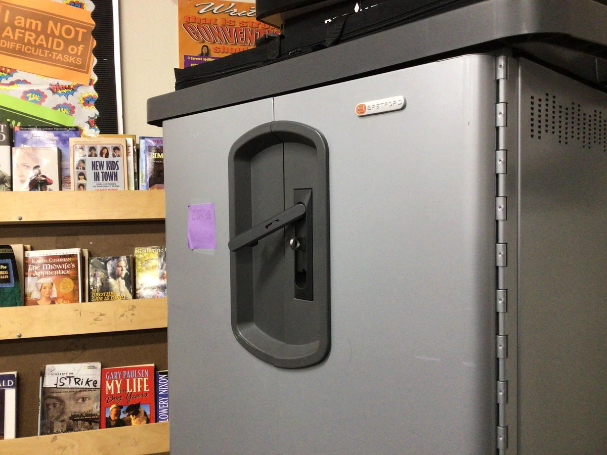 iPad Cart | Baytown Junior Wiki | Fandom