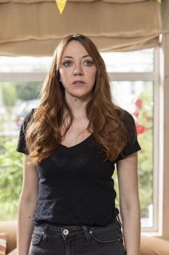 Liz | Motherland Wiki | Fandom