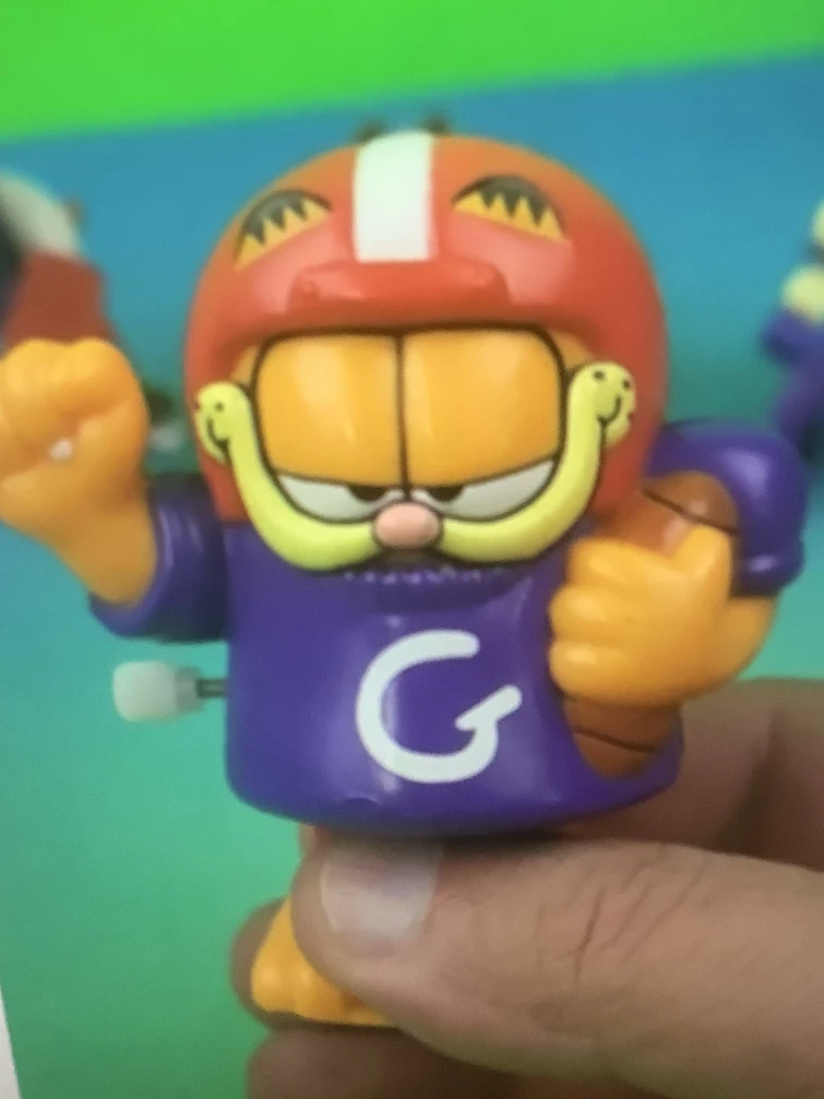 Garfield as a football player | Fandom