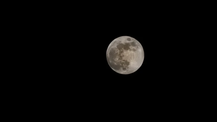 a perfect picture of the moon | Fandom