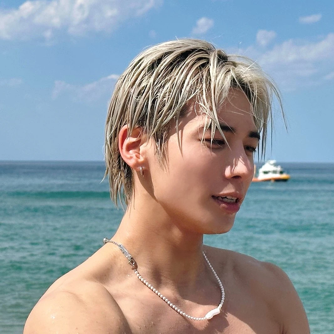 1 comment = 1 fine asf kpop man | Fandom