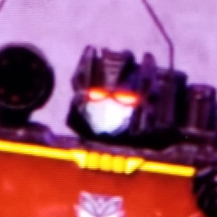 Do you think they sould have swapped Soundwaves and Soundblasters eye ...